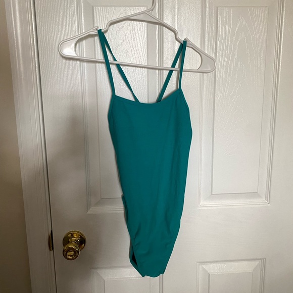 Jolyn Clothing | Swim | Jolyn Jackson Onepiece Tieback Swimsuit Size 3 ...
